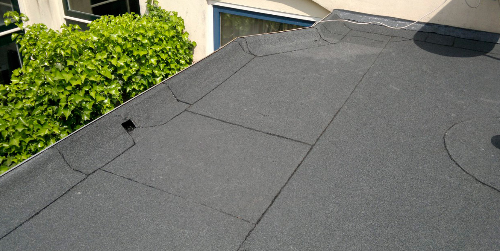 EPDM over bitumen dakbedekking aanbrengen, kan dat?